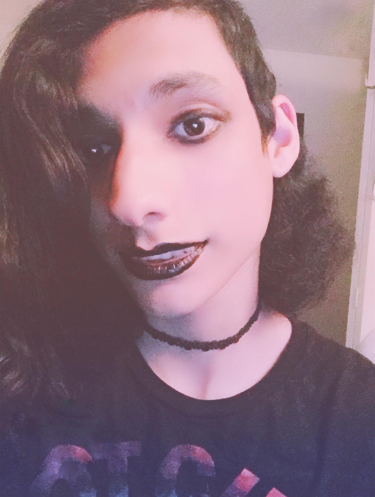 Am I fem enough for this group? | Scrolller