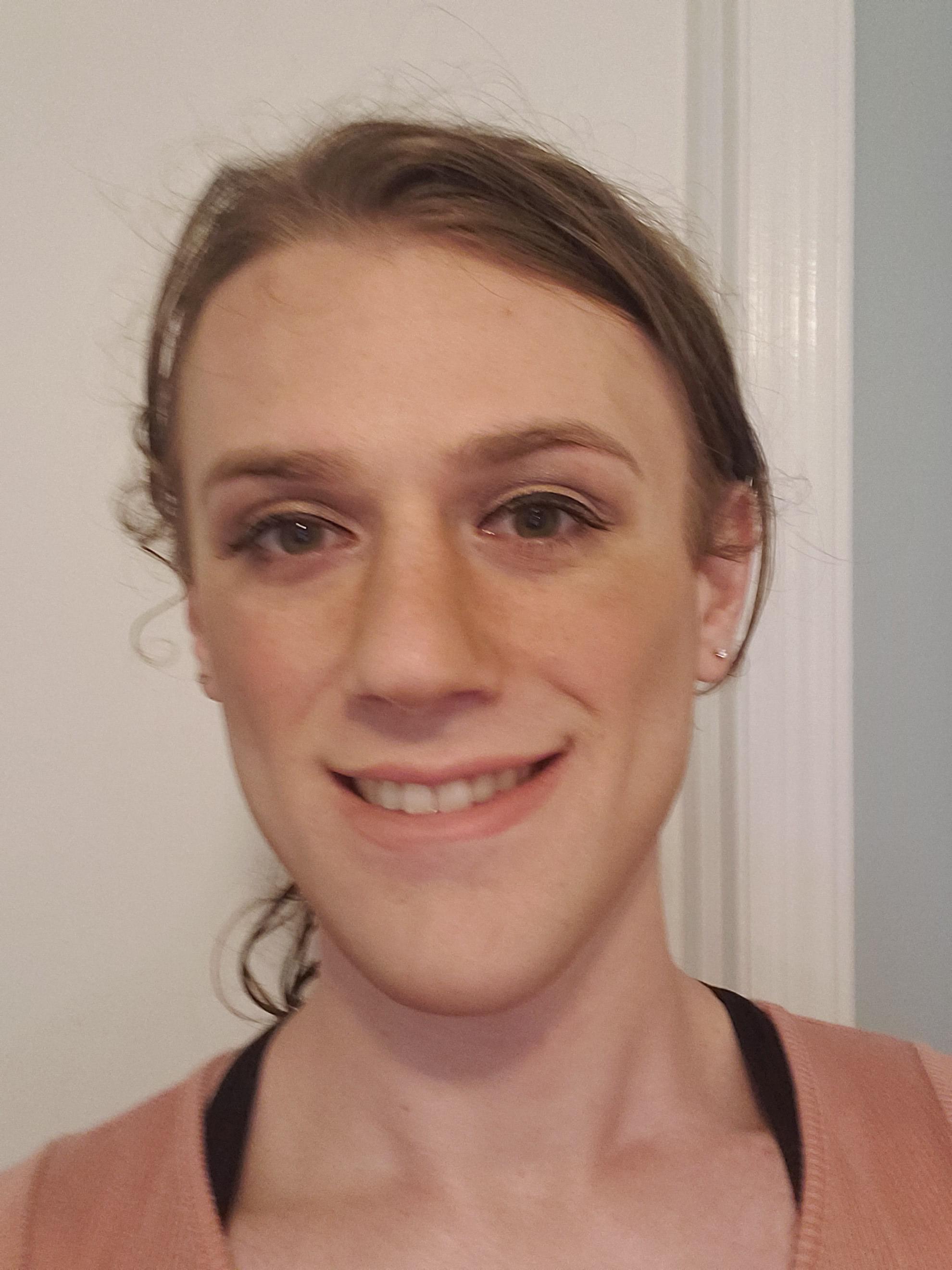 Am I pretty? | Scrolller