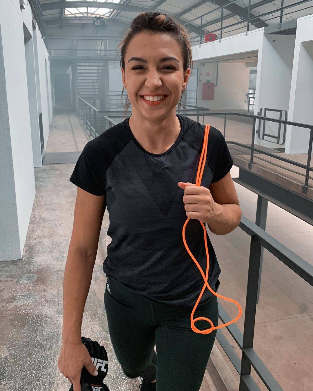 Amanda Ribas 😍 | Scrolller