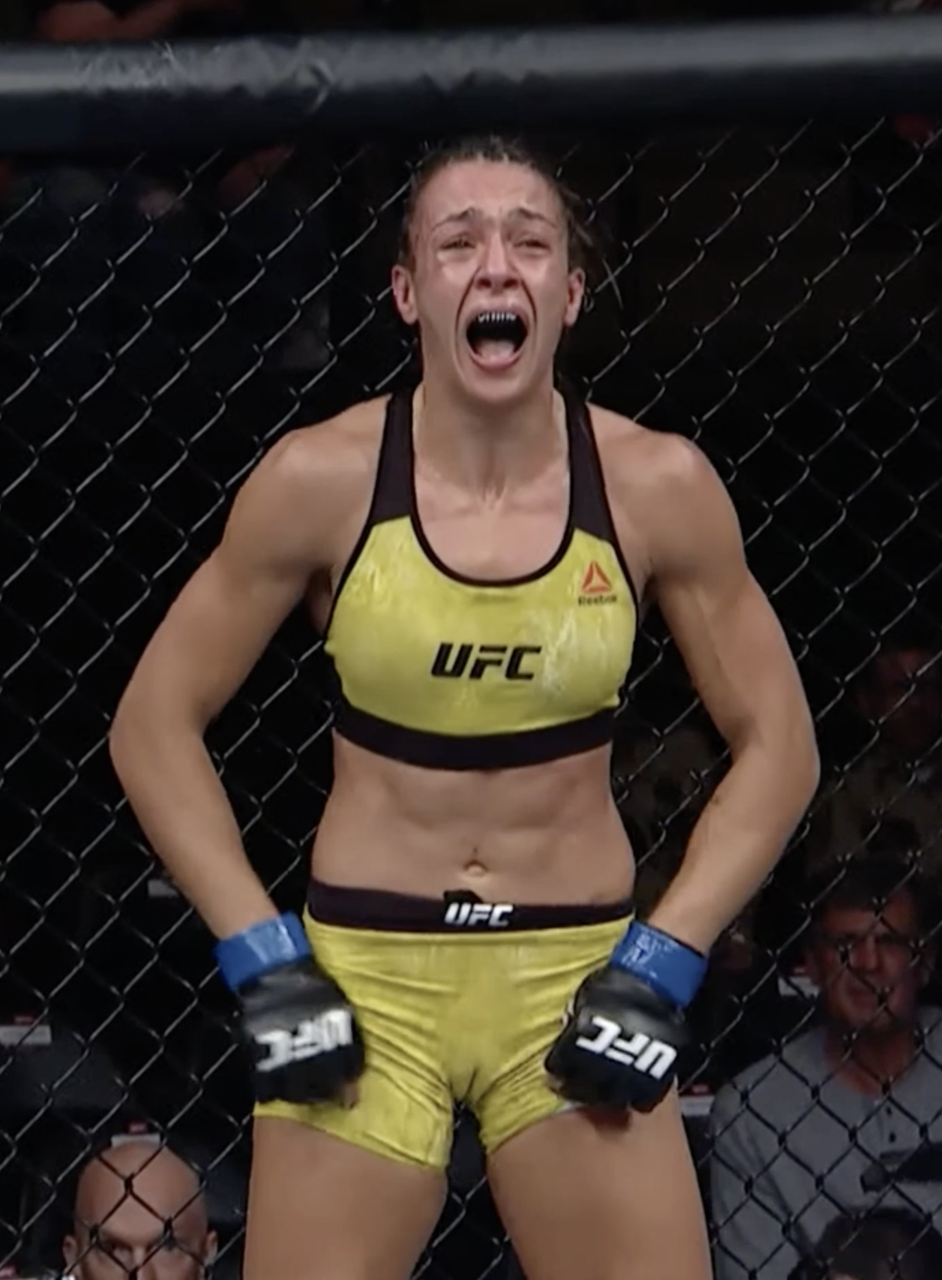 Amanda Ribas | Scrolller