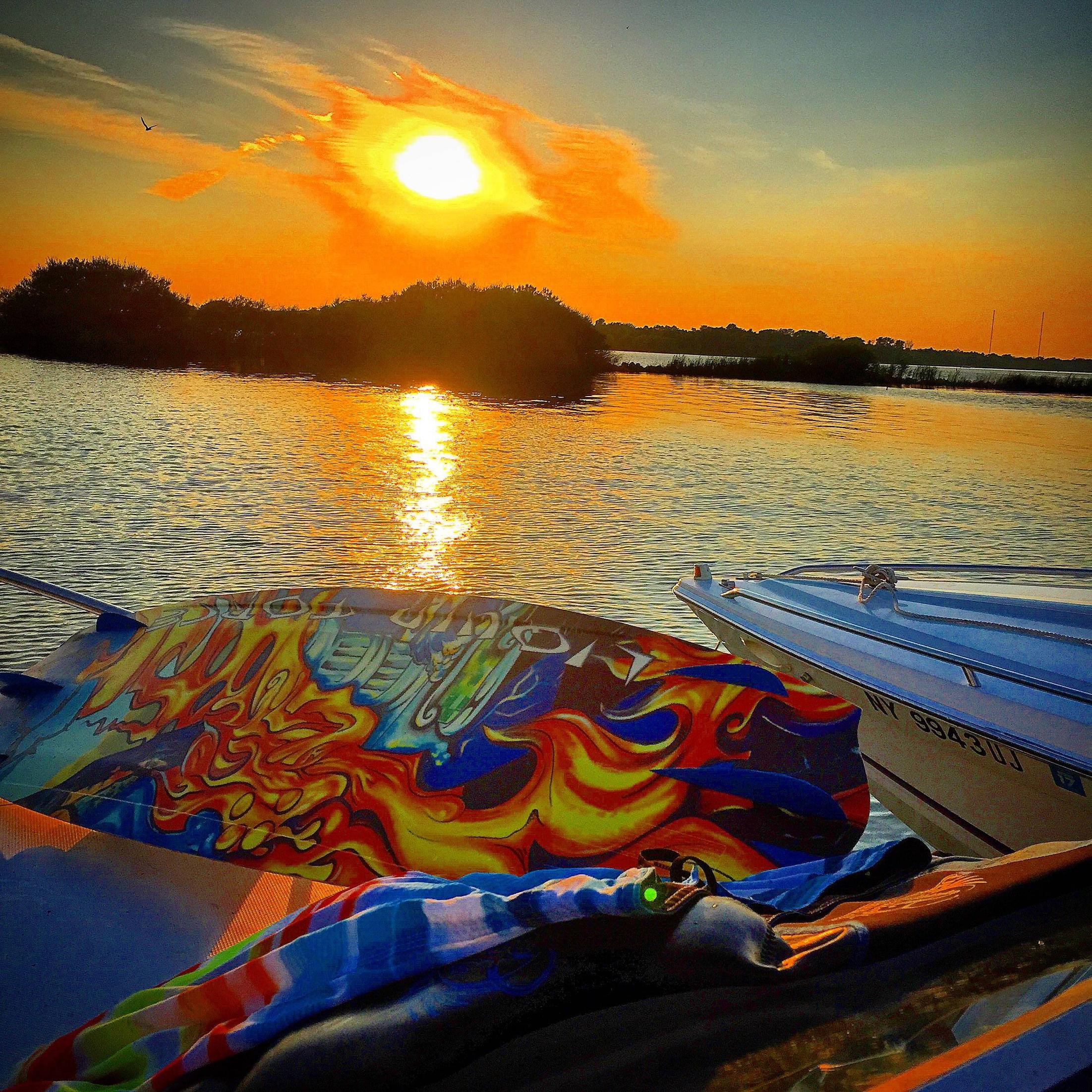 Amazing photo of Niagara River sunset | Scrolller