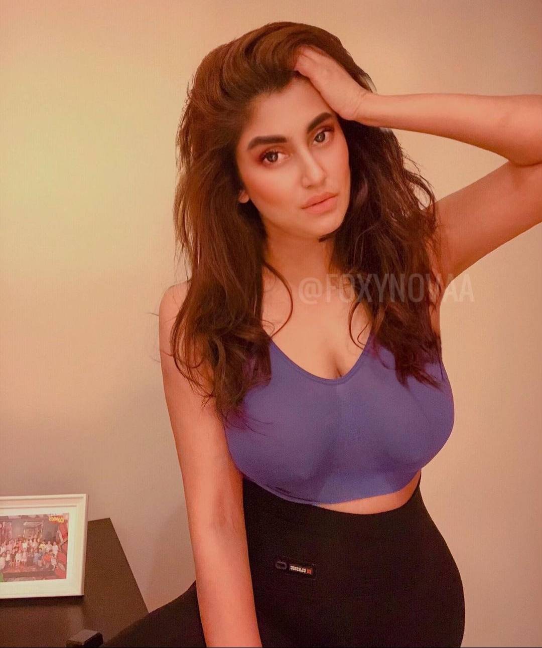 Amazing tease🤤🤤 | Scrolller