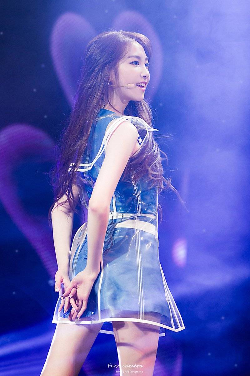 Amazingly Beautiful Yukyung | Scrolller