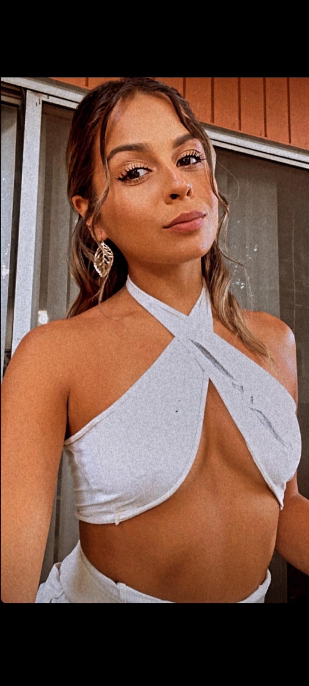 Amber Martinez | Scrolller