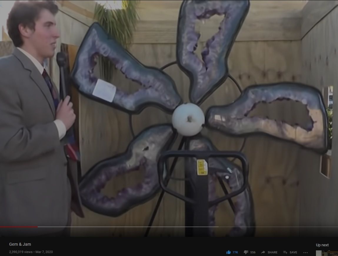 Amethyst Fan | Scrolller