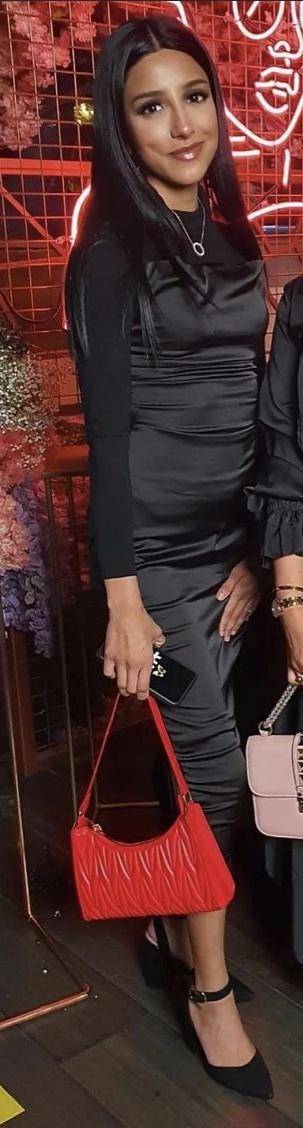 Amna 😍 | Scrolller