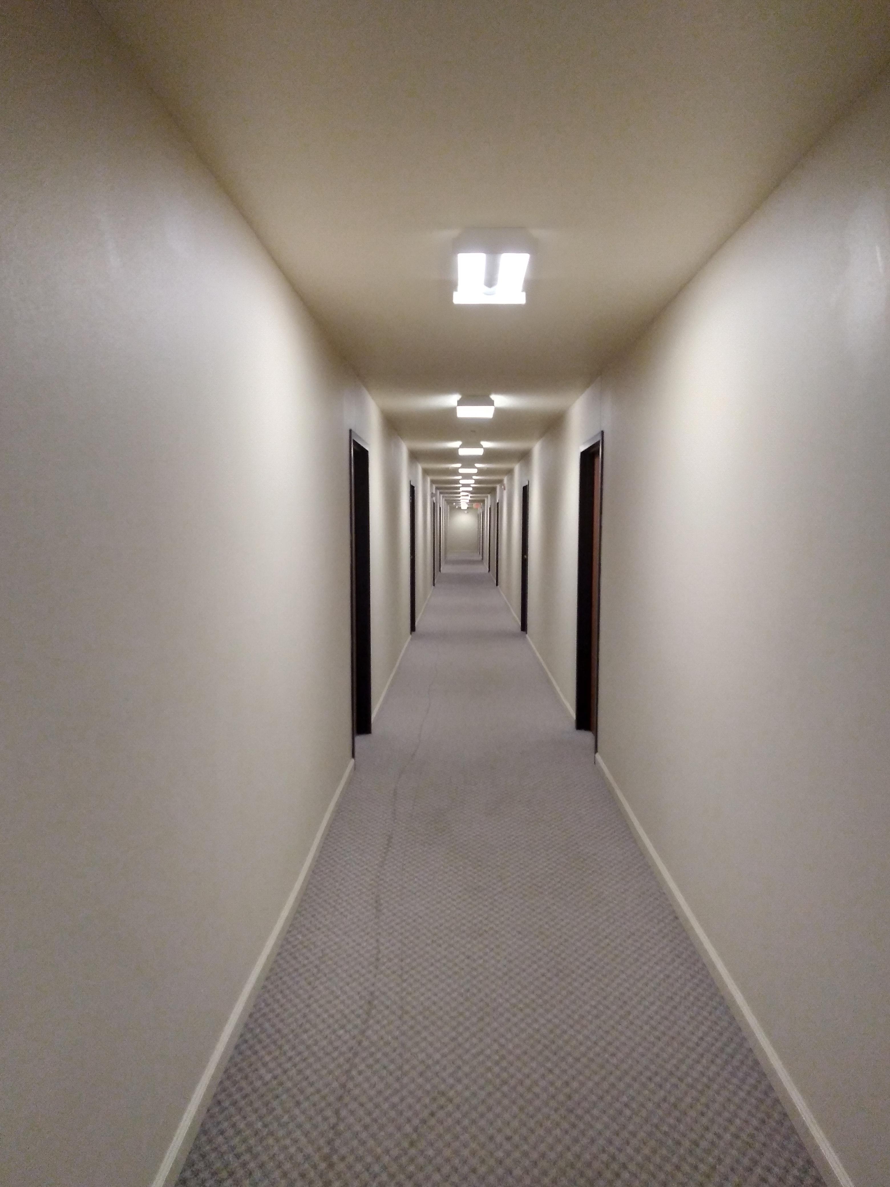 An empty hallway | Scrolller