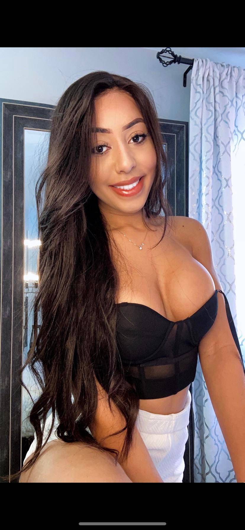 Anitta Veron or anittaveron | Scrolller