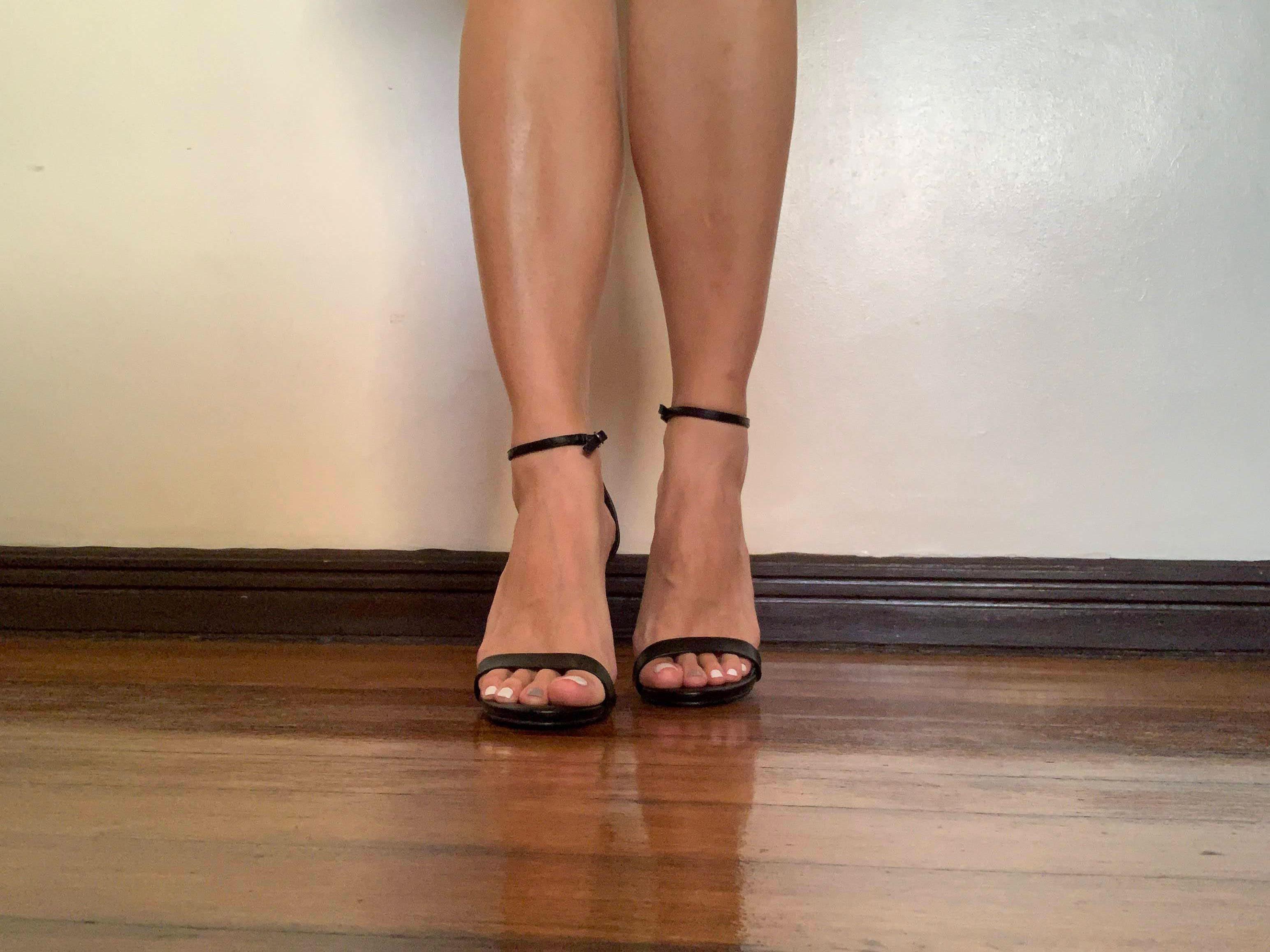 Ankle straps, yay or nay? 🤔 | Scrolller