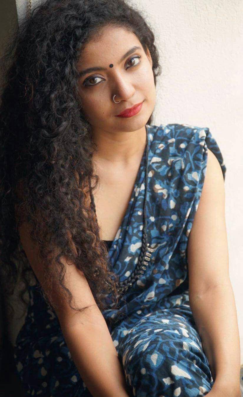 Anna Ben | Scrolller