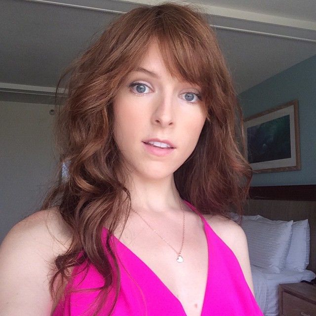 Anna Kendrick Scrolller