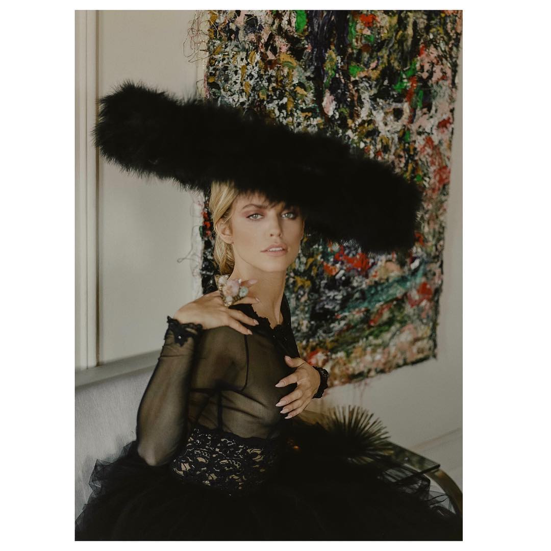 Anna Lisa | Scrolller