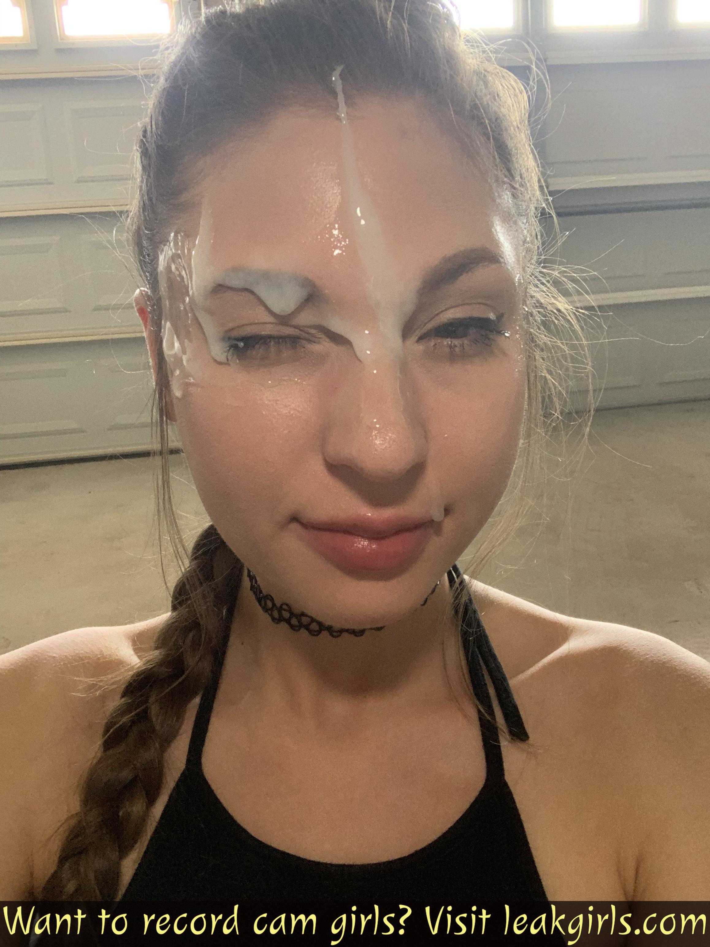 Annablossom | Scrolller