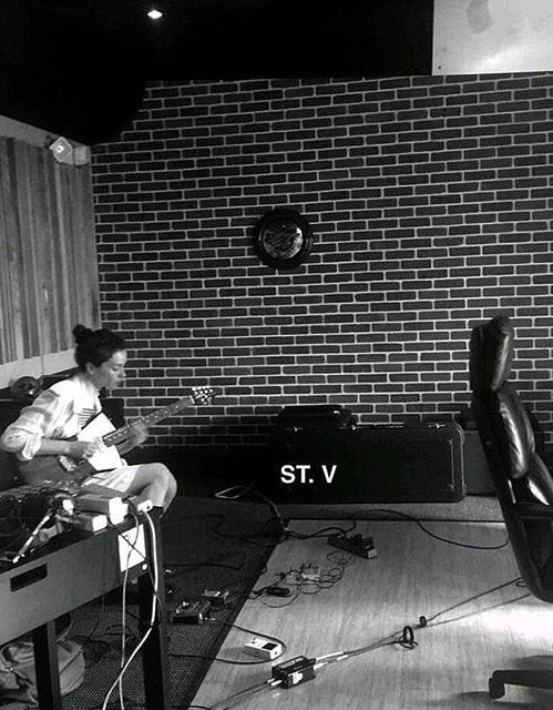 Annie's back in the studio! | Scrolller