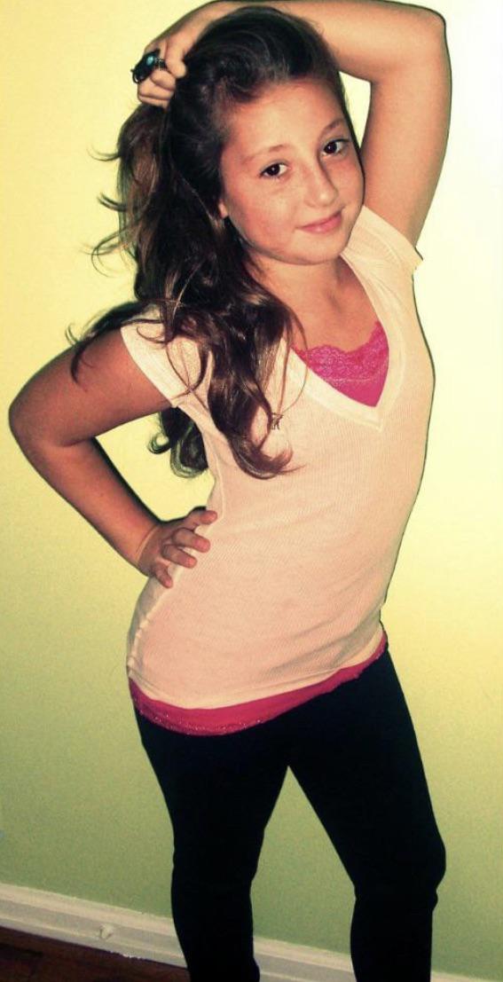 Another throwback awkwardly posing 😂 | Scrolller