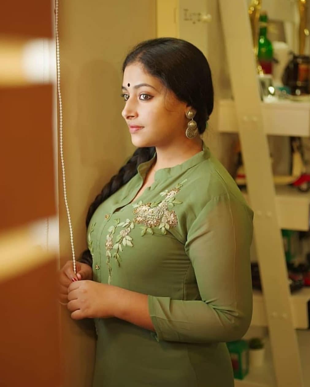 Anu Sithara | Scrolller