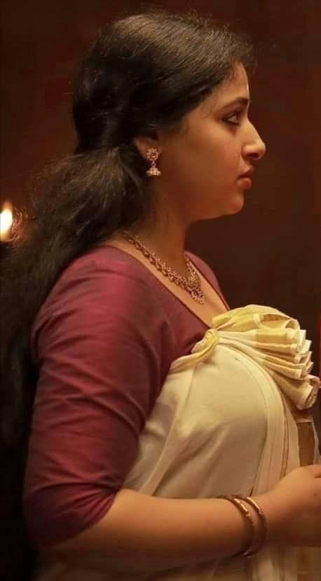 Anu Sithara | Scrolller