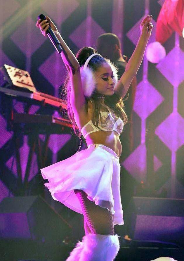 Any buds wanna join me in a looong edging session to the perfect Ariana? | Scrolller