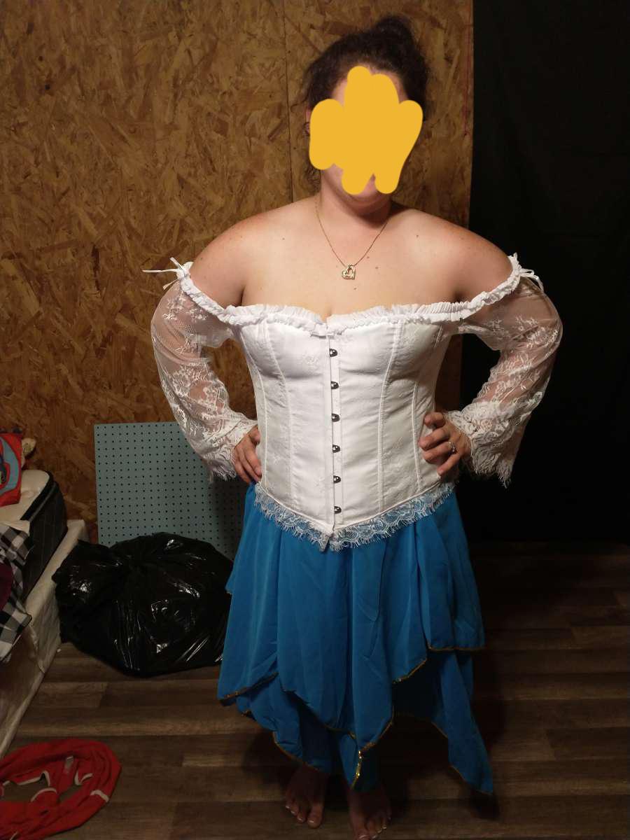 Any couple goin the the Renaissance festival | Scrolller