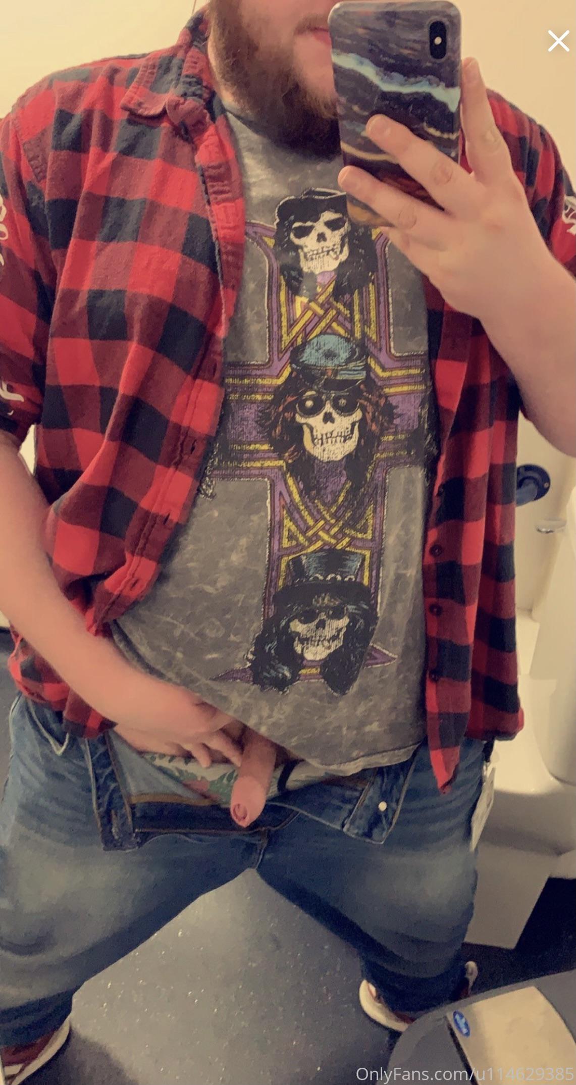 Any love for a chubby bud with his own lil chub?! 😜 🏼 xx | Scrolller