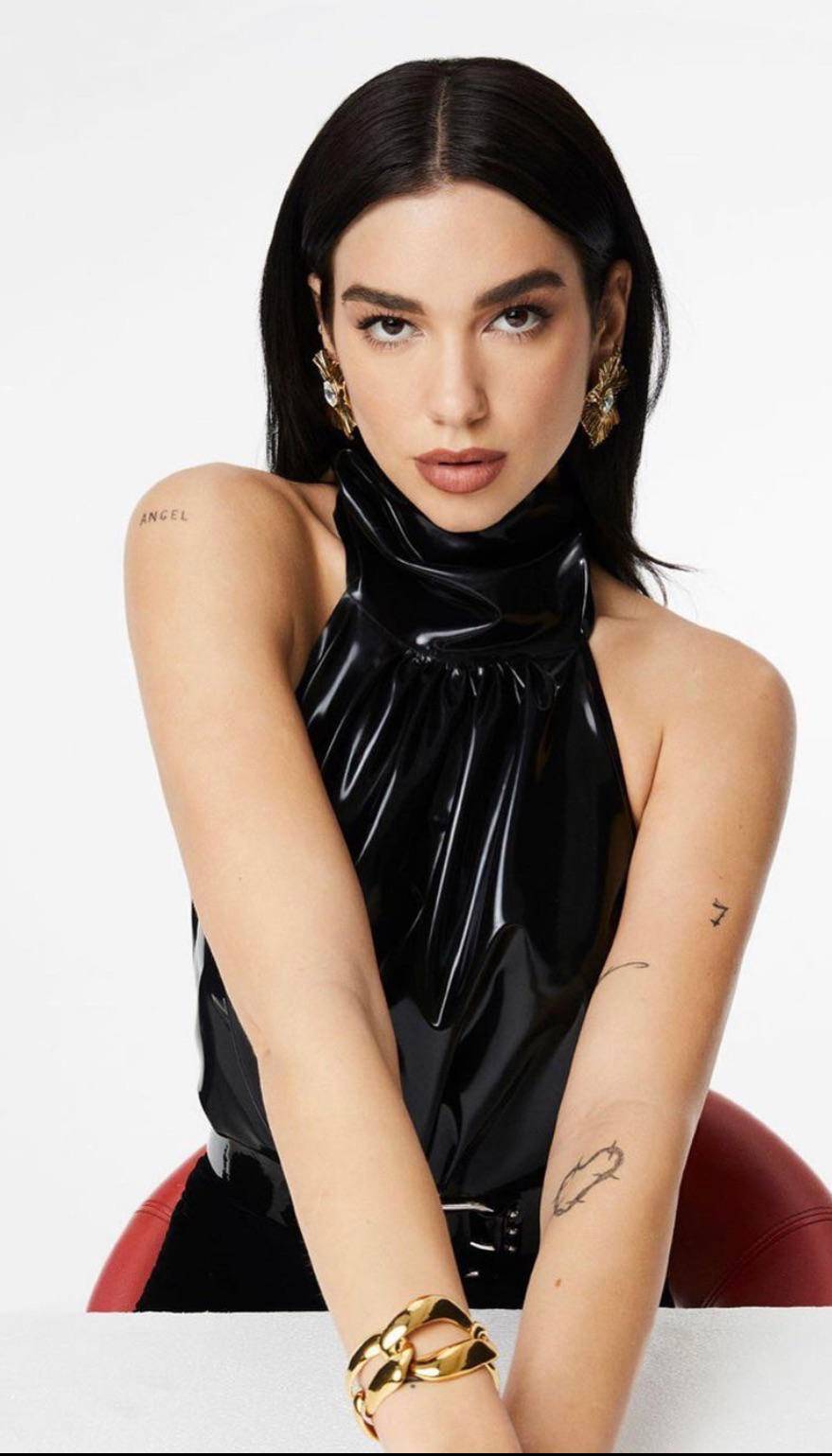 Anyone can help me jerk off to this goddess | Scrolller