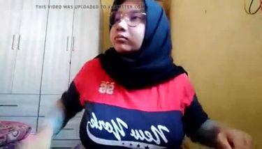 Anyone has this vid? stumble upon it once by accident | Scrolller