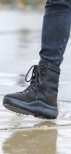 Anyone know these boots?!! | Scrolller