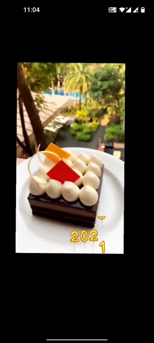 Anyone know what's the name of this dessert ? | Scrolller
