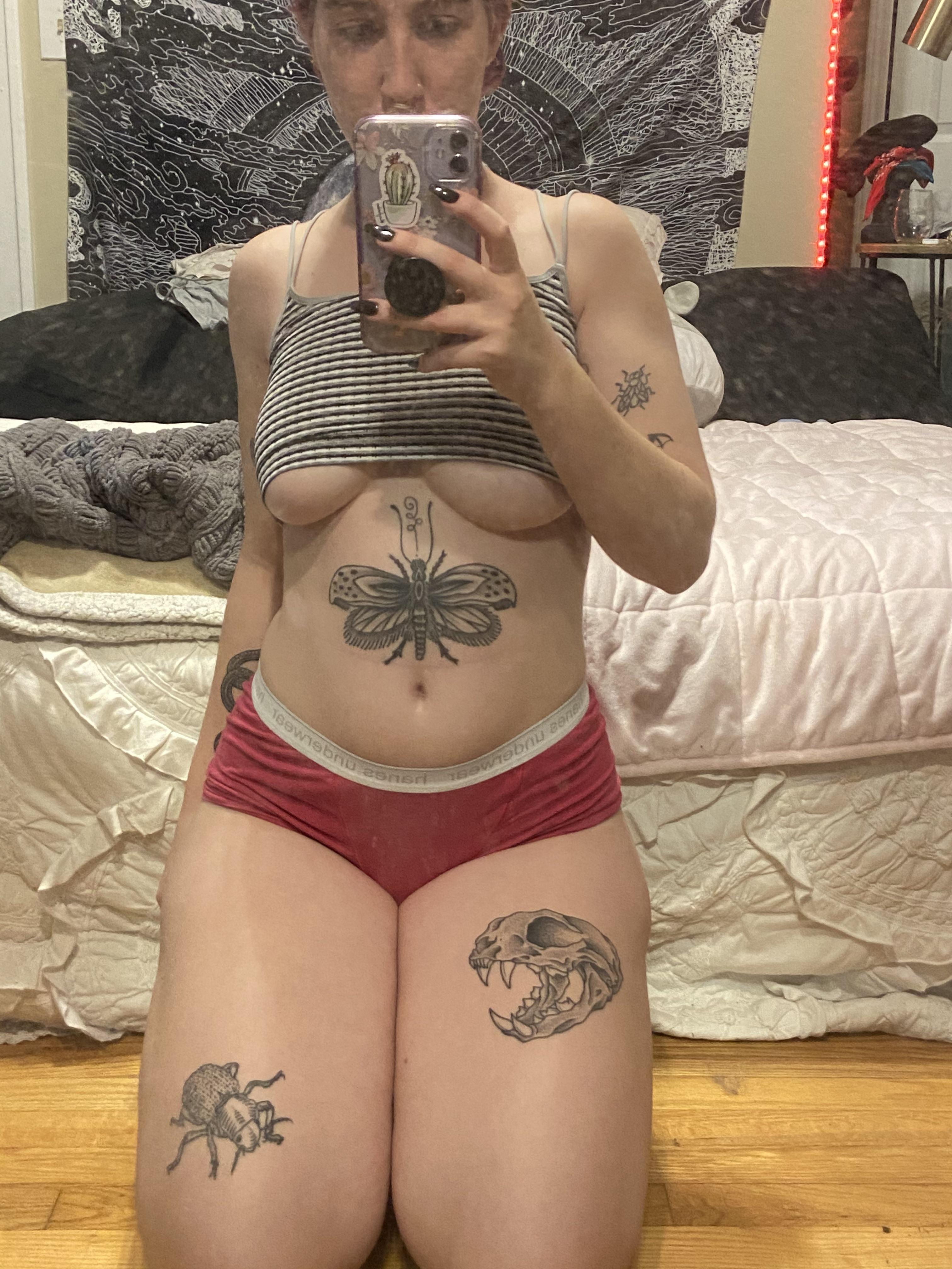 Anyone love underboob? | Scrolller