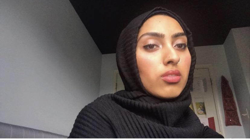 Anyone wanna trade and jerk to irl Muslim/paki/afgani/Arab girls HMU on kik: Selma696( trading ...