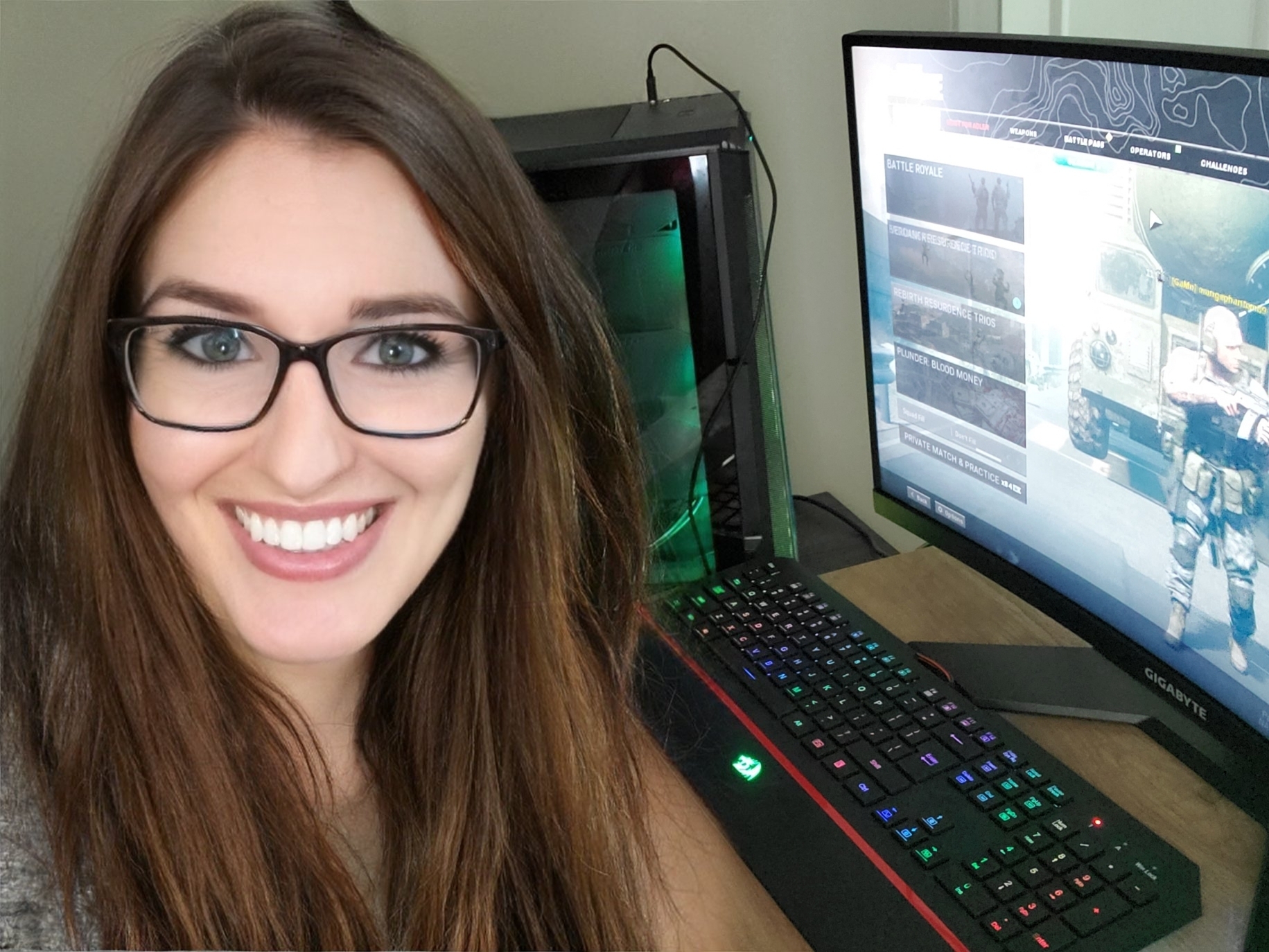 Anyone what to dress up and play cod with me? | Scrolller