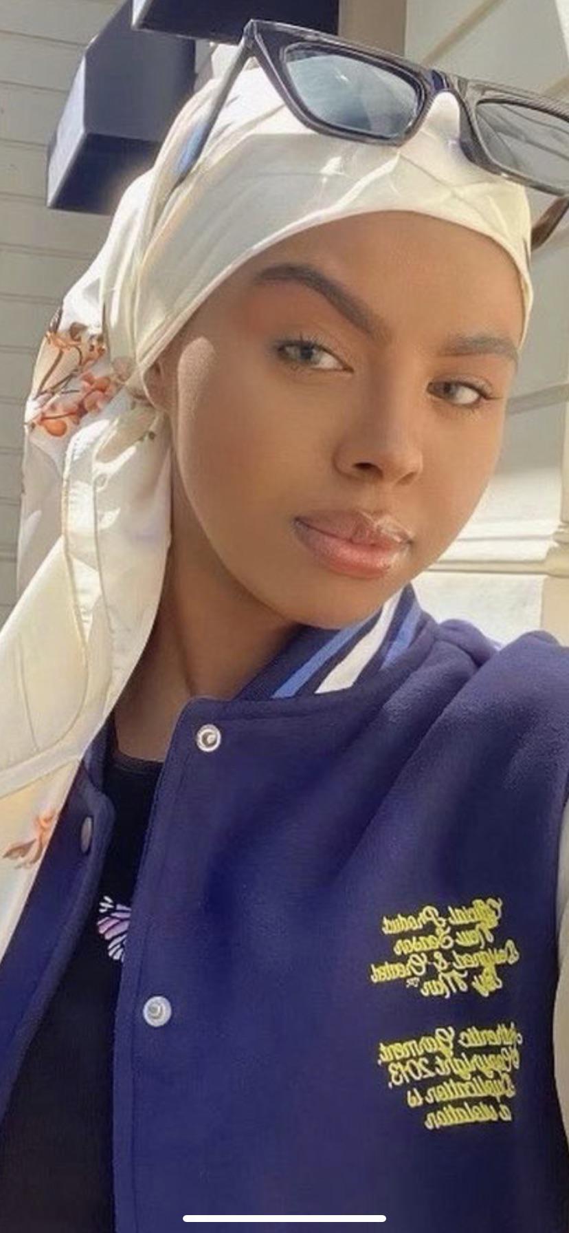 Anything on her? She is from New Zealand | Scrolller