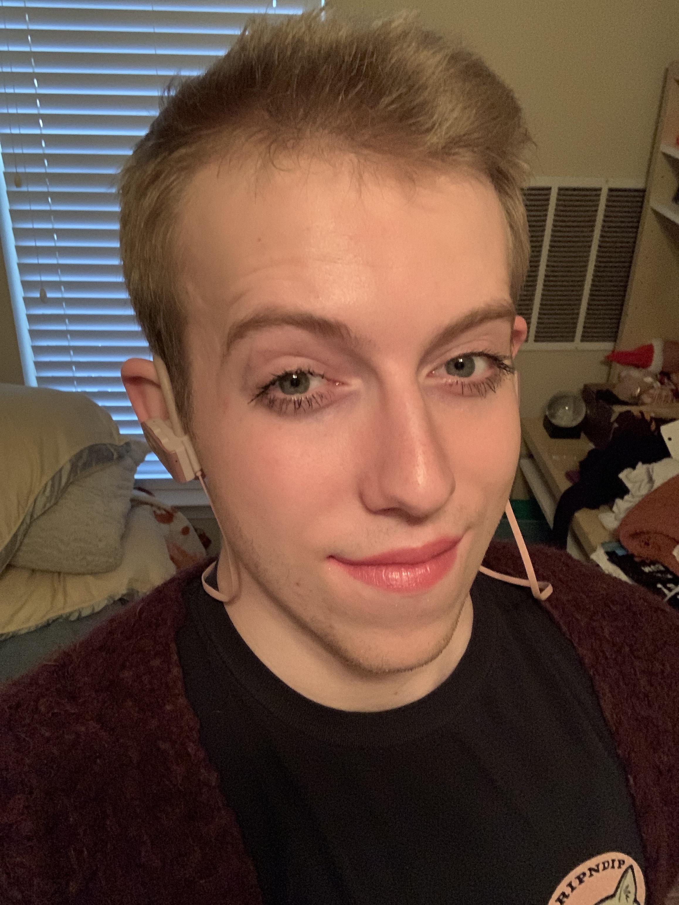 Applied lipstick and mascara for the first time by myself! I feel super ...