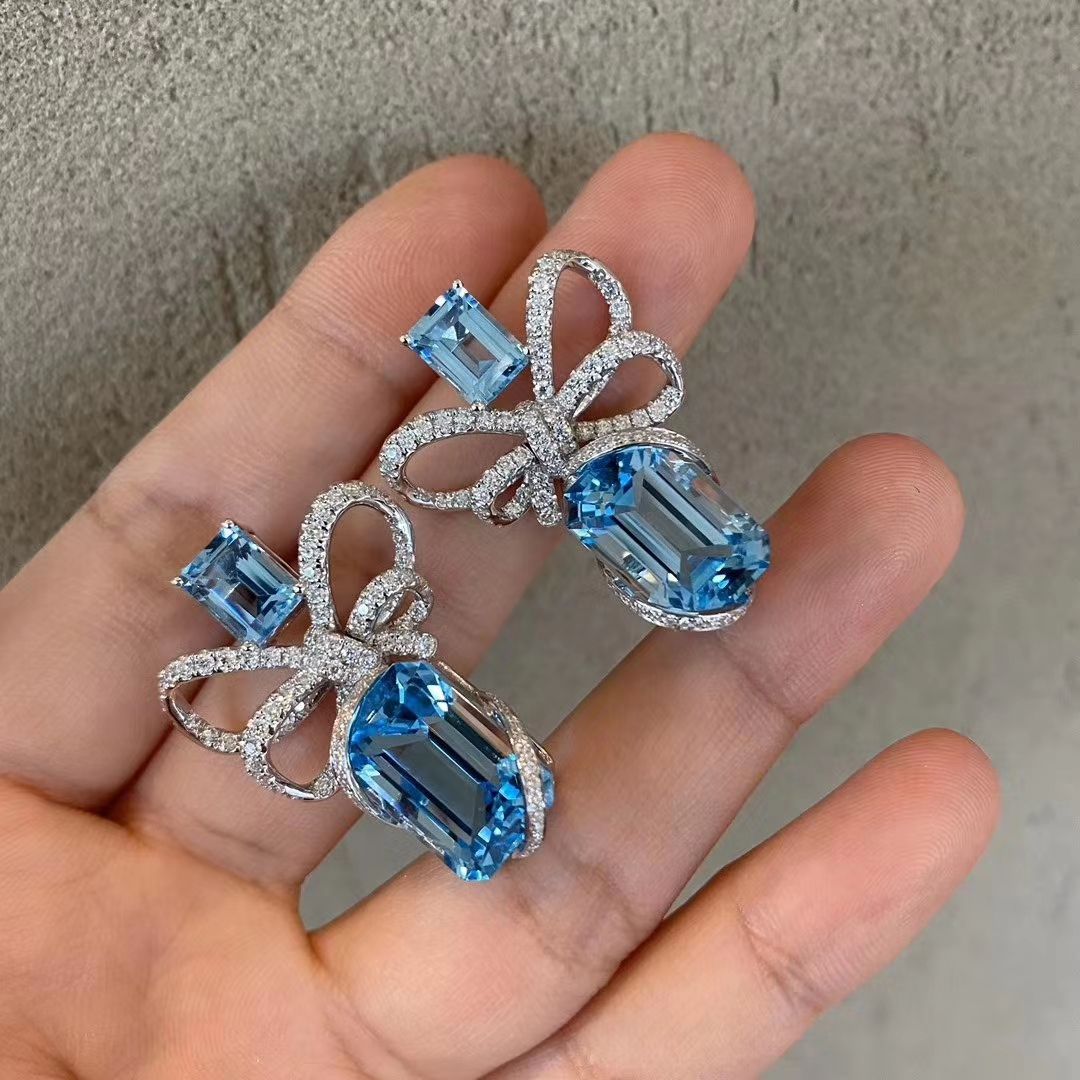 Aquamarine earrings | Scrolller