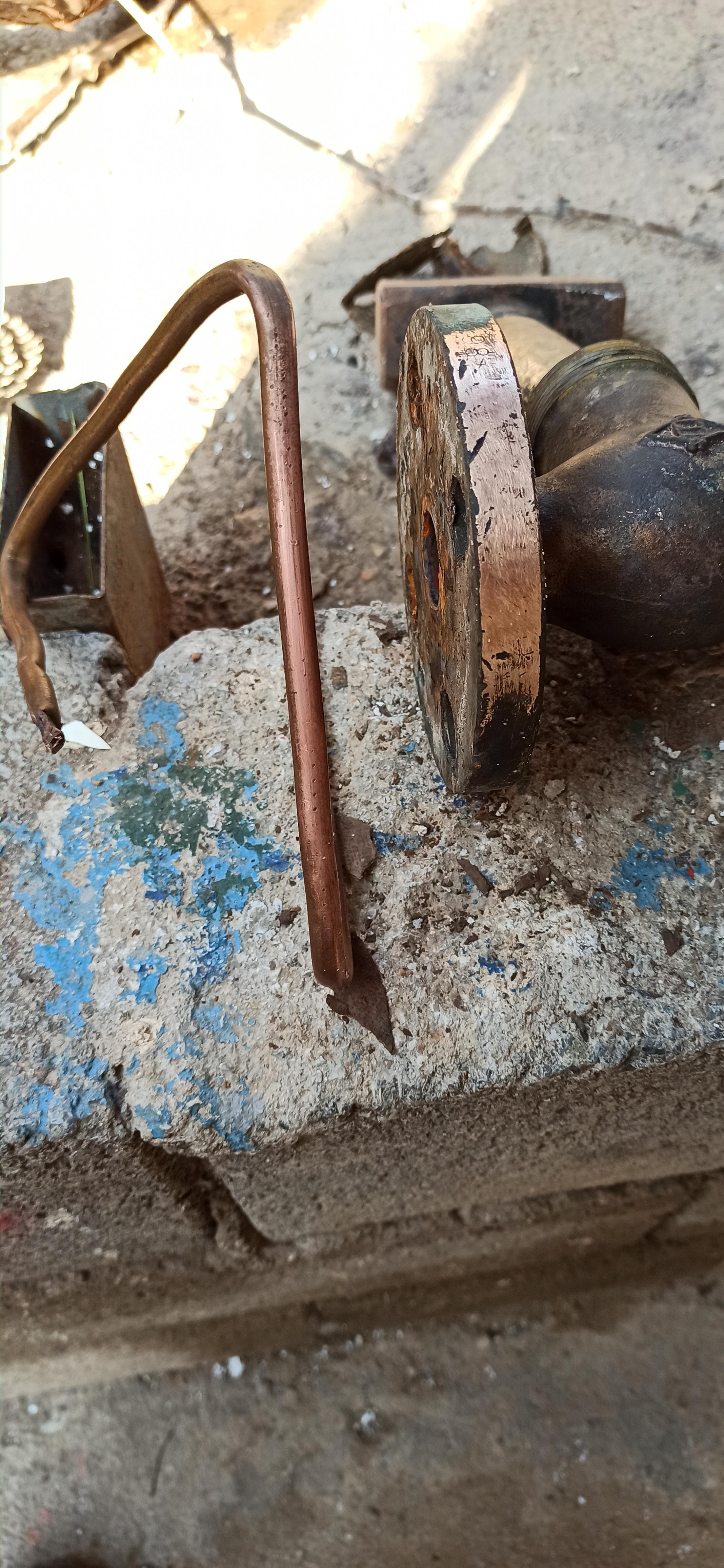 Are both of these copper? | Scrolller