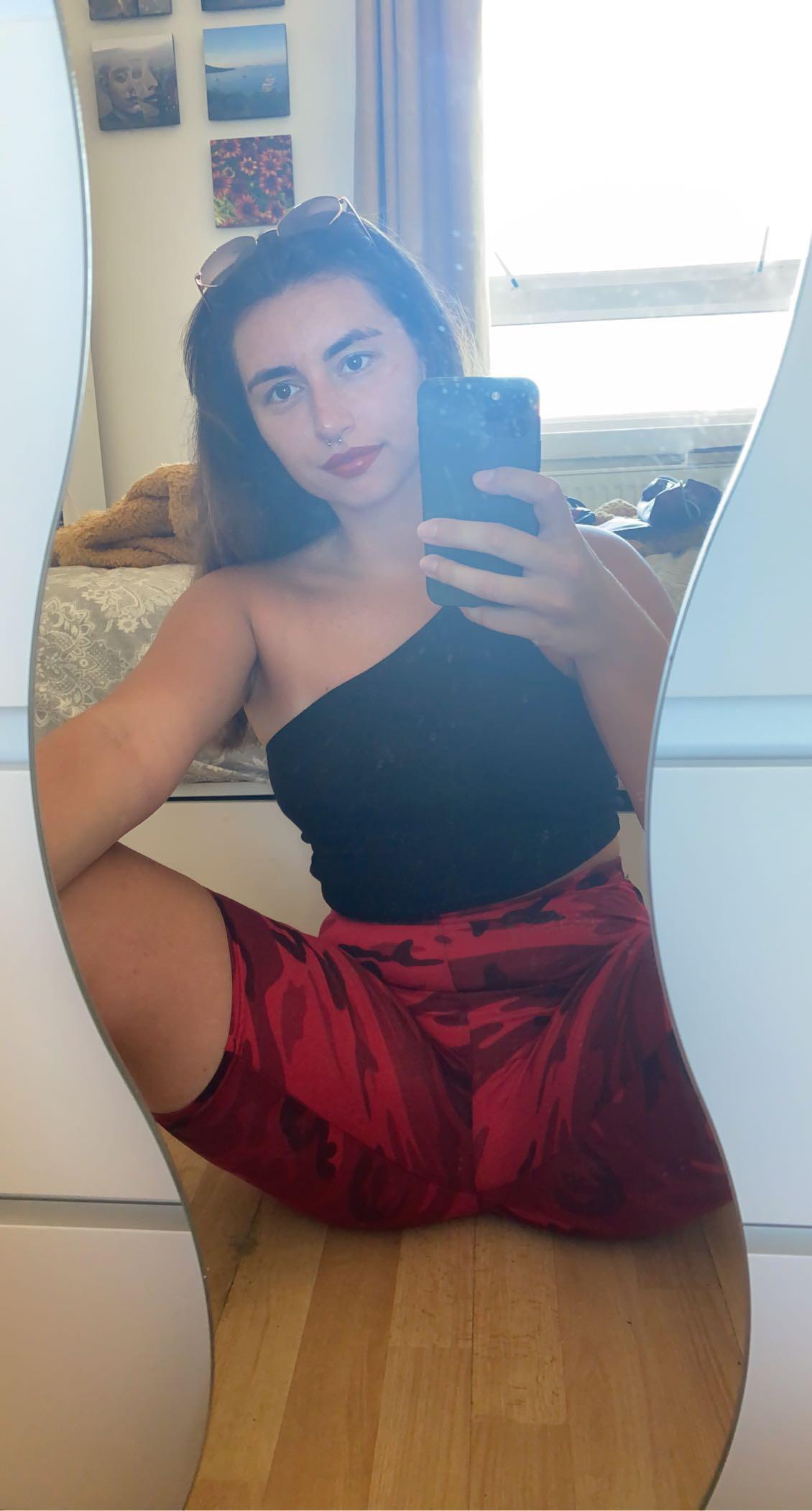 Are my dark eyes boring? | Scrolller