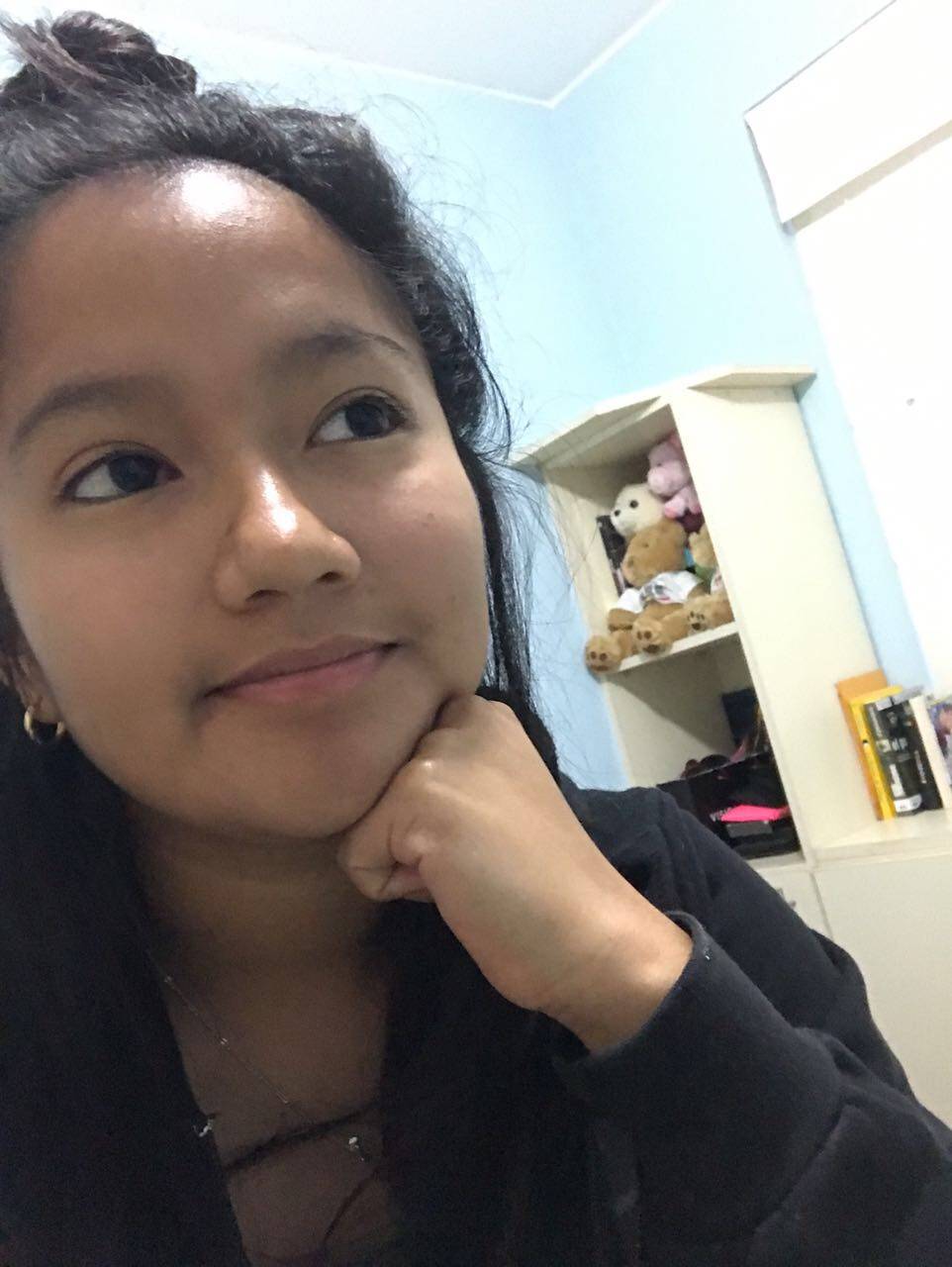 Are my friends eyes hooded? | Scrolller