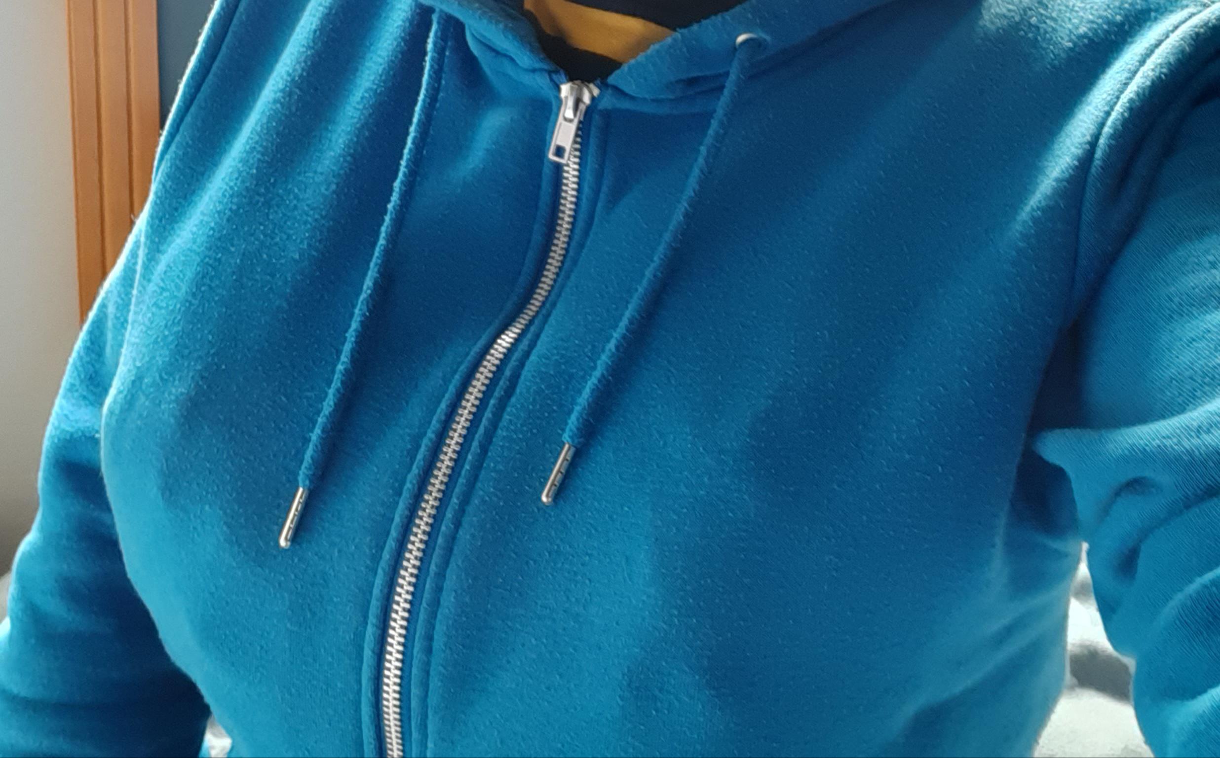 "Are you paying attention to me?!" | Scrolller