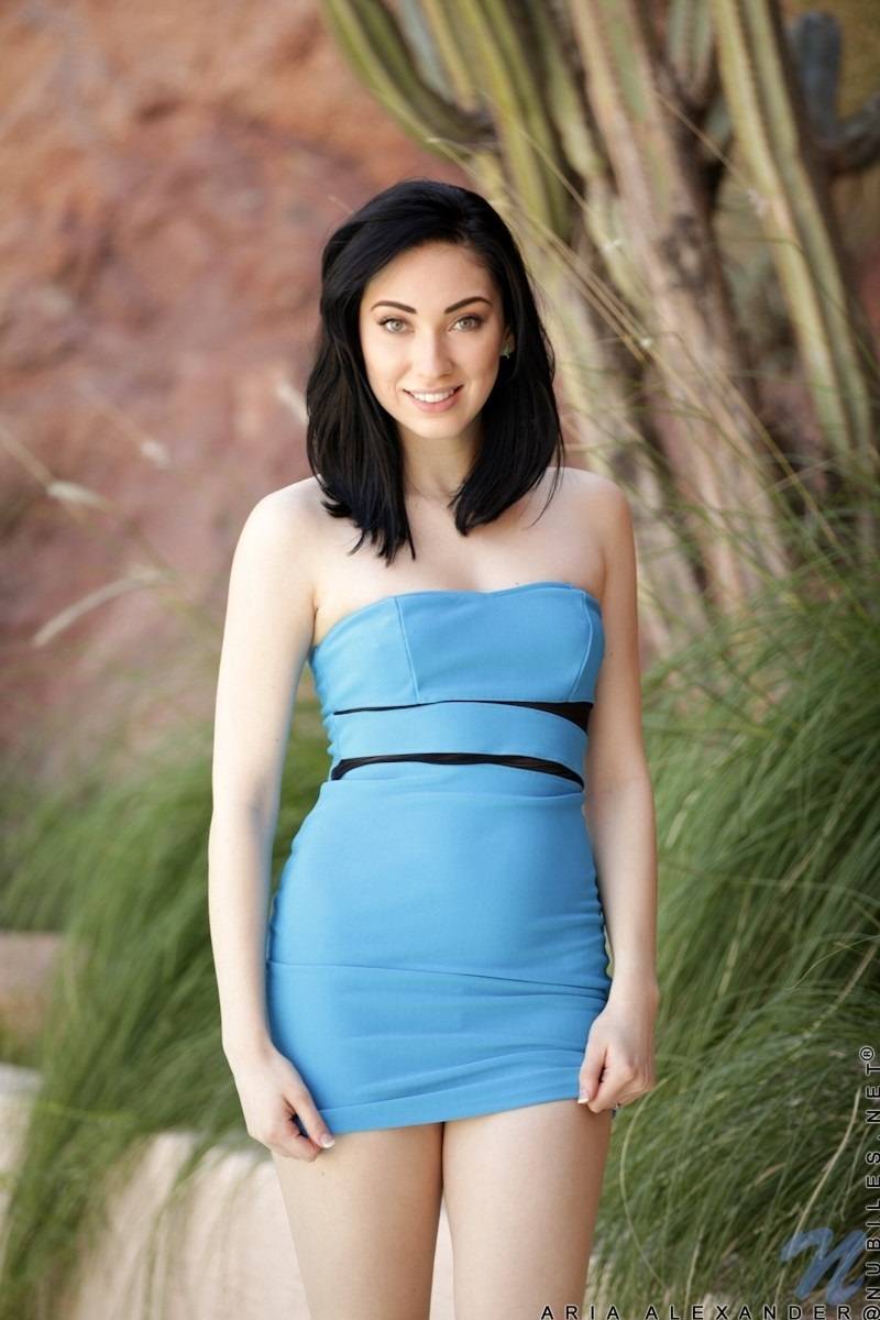 Aria Alexander | Scrolller