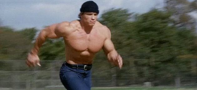 Arnold stans running to wish him a happy birthday | Scrolller