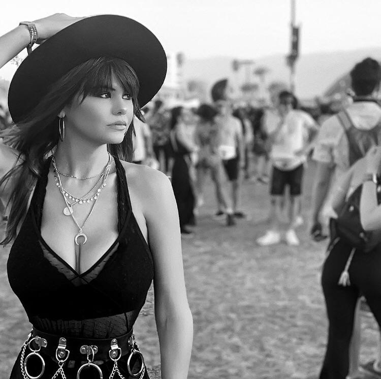 Ashely @ Coachella 2019 | Scrolller