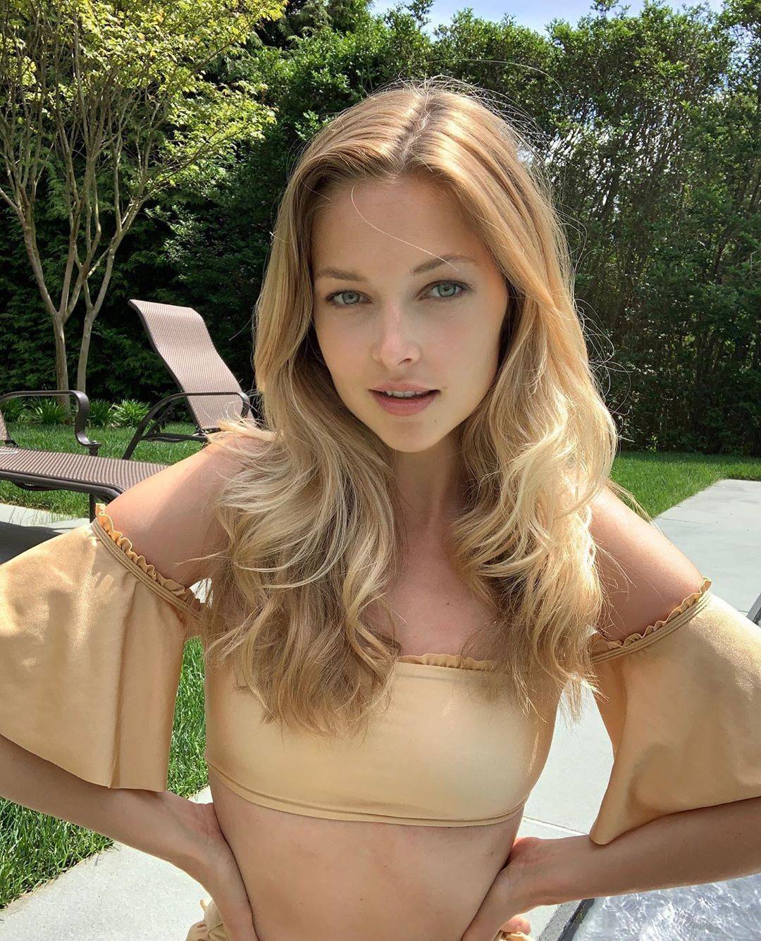 Ashley Smouter | Scrolller