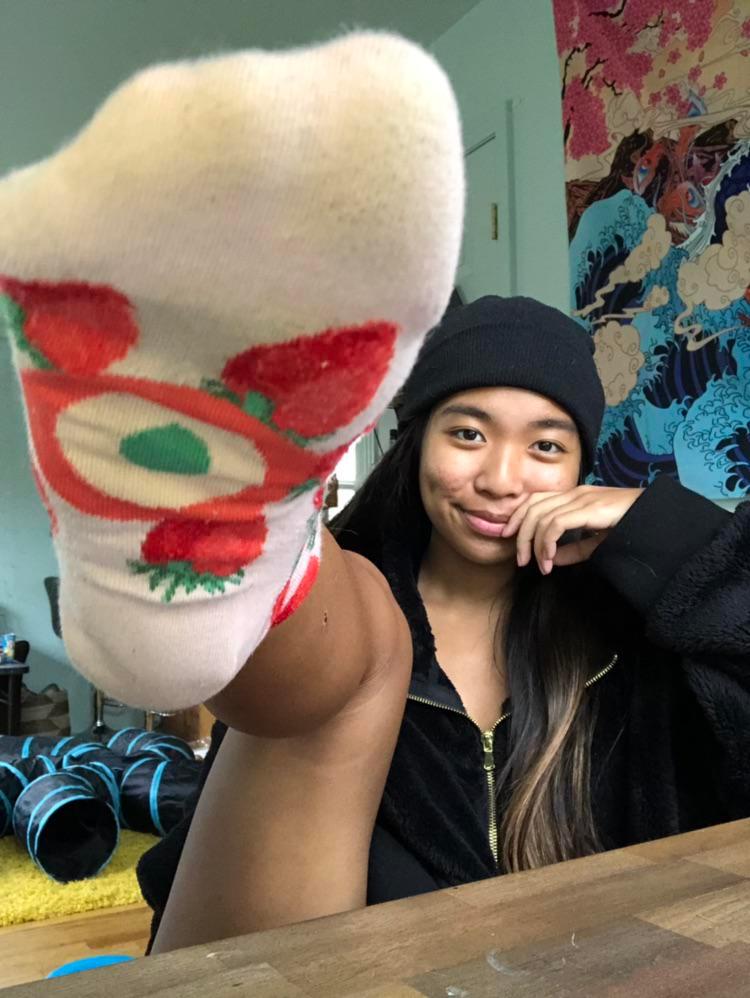 Asian girl sock smell >>> | Scrolller