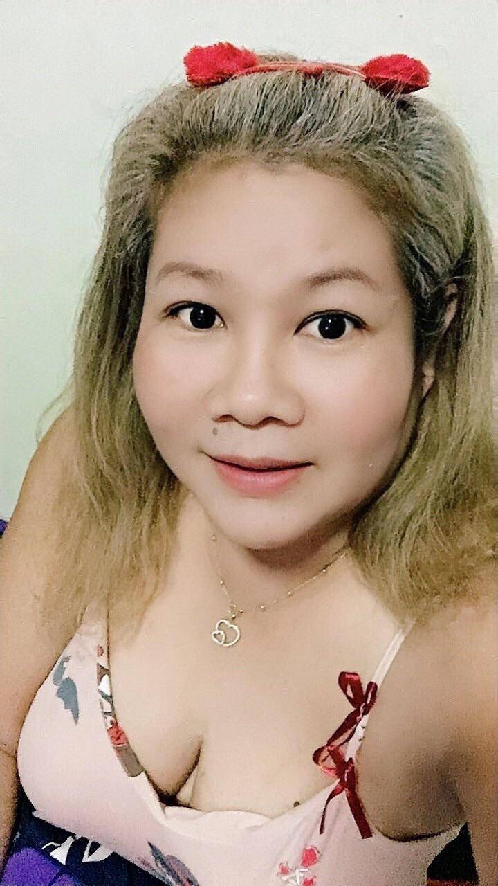 Asian milf tries to be cute | Scrolller