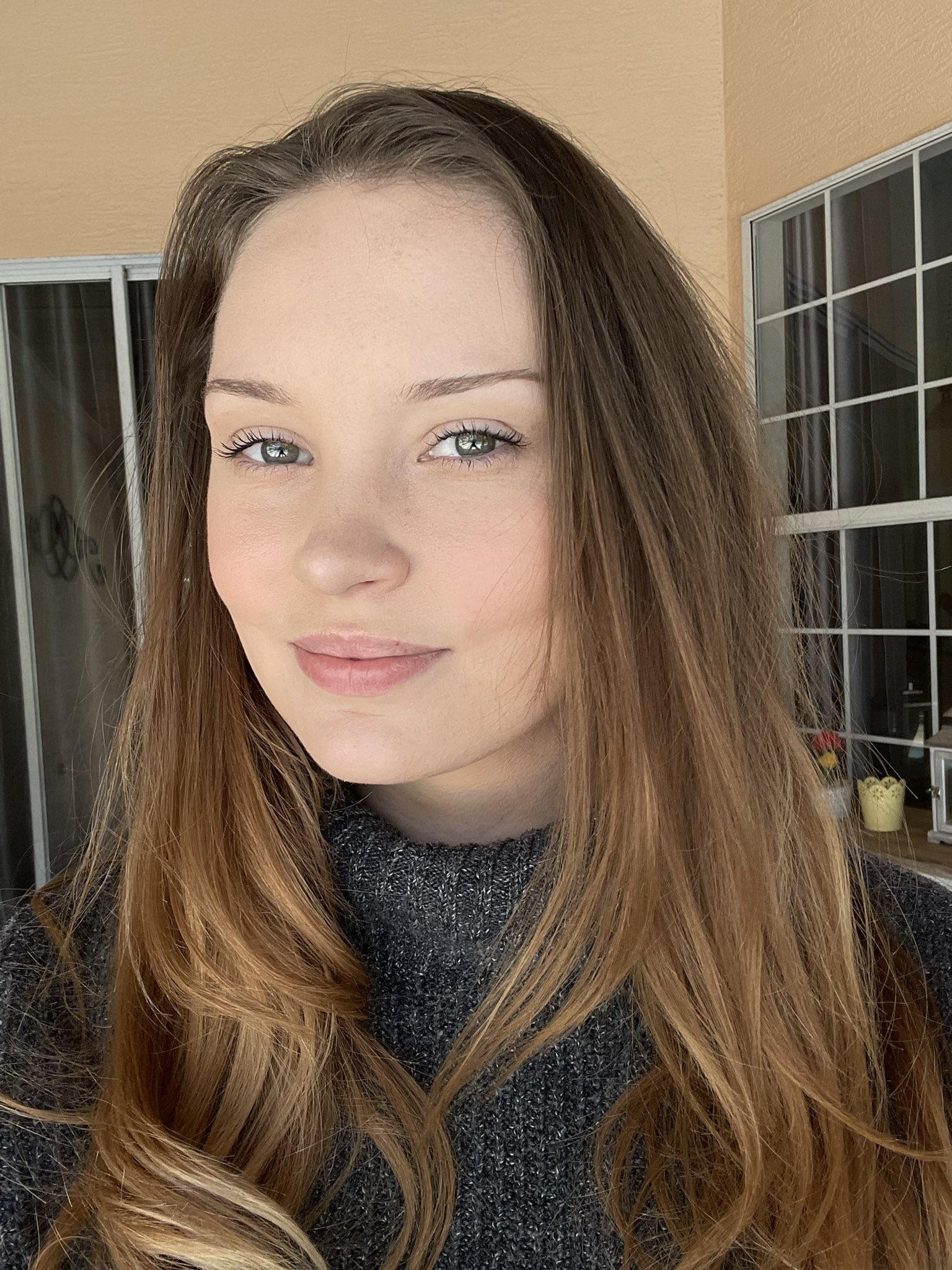 Asmr Darling pic from her twitter 😍 | Scrolller