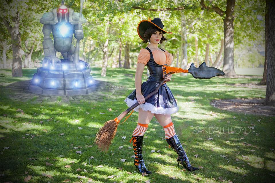 Bewitching Nidalee | Scrolller