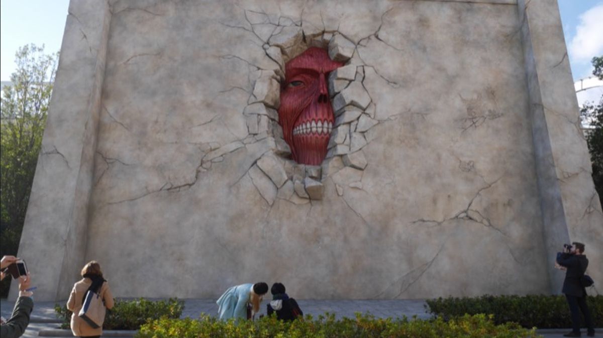 Attack on Titan - Universal Studios Japan | Scrolller