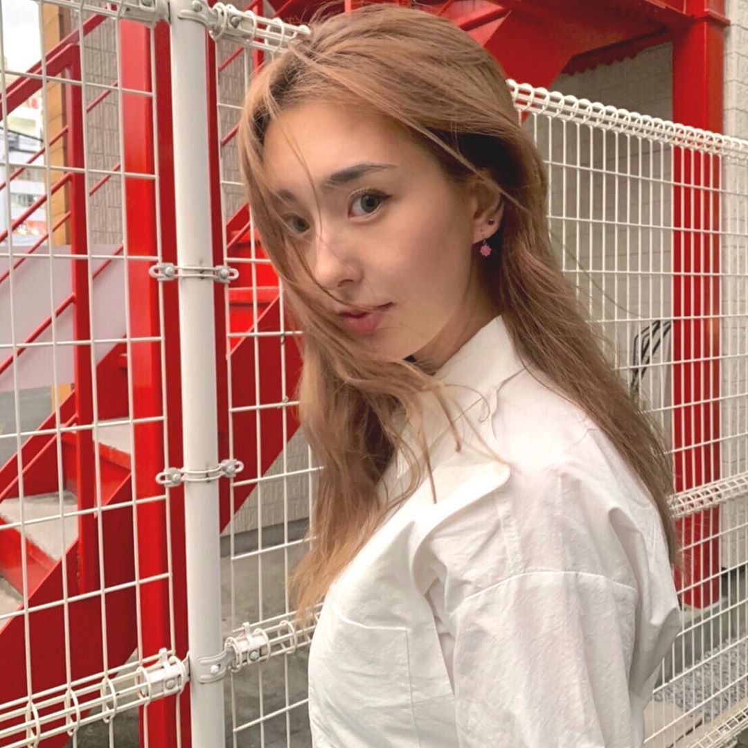 Australian x Japanese | Scrolller