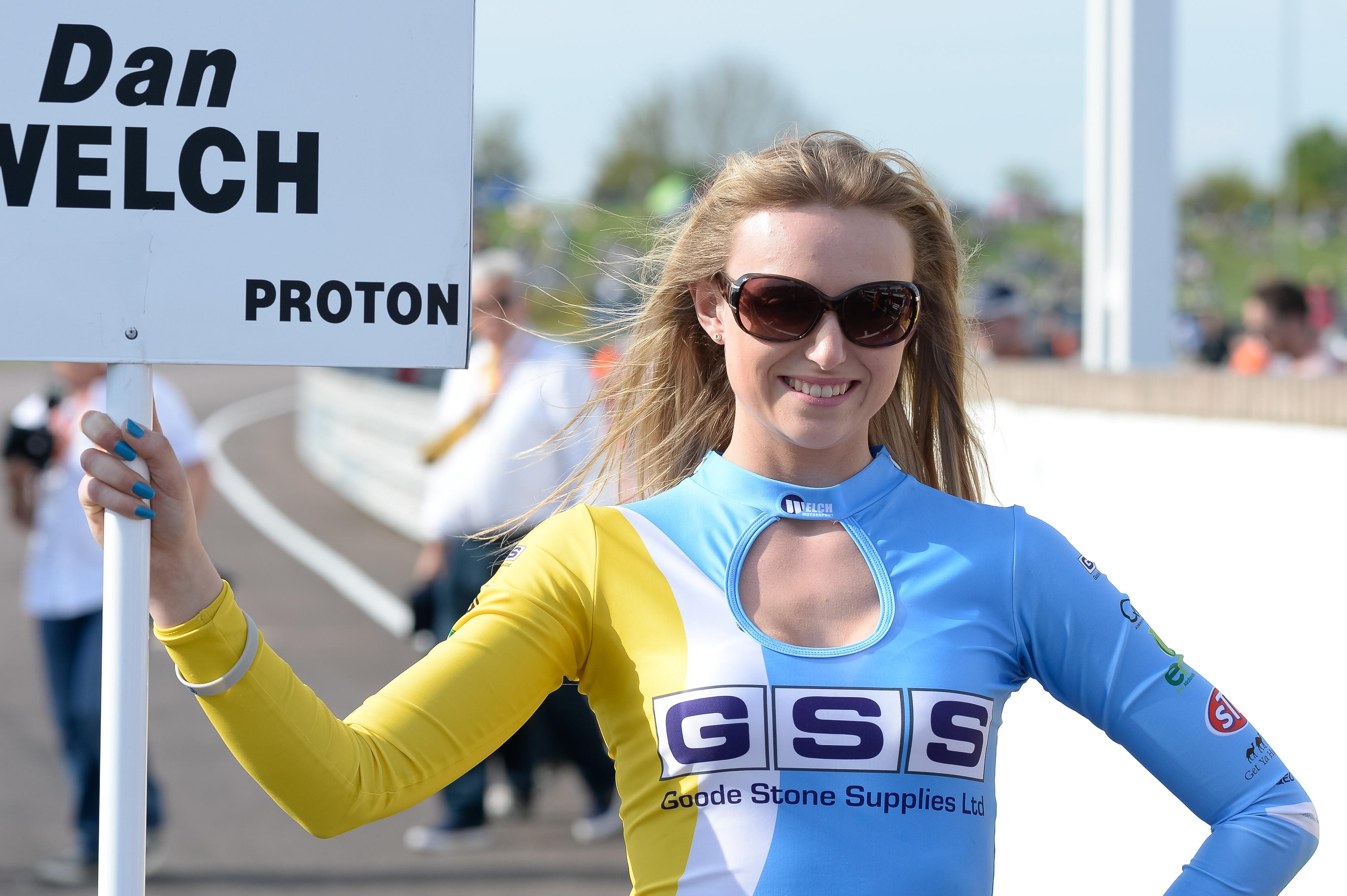 Auto Show Grid girl | Scrolller