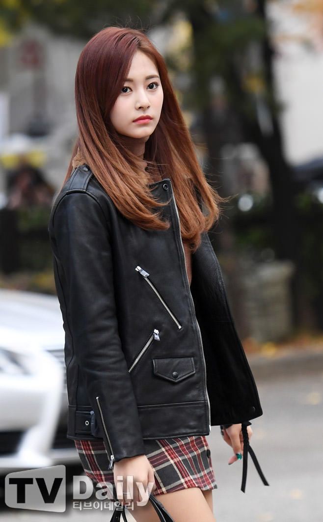 Autumn Tzuyu | Scrolller